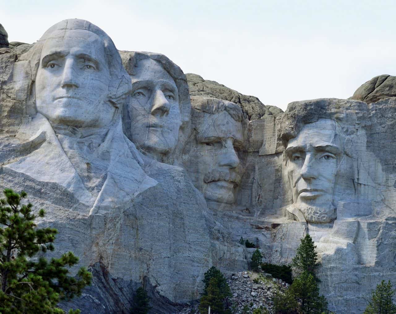 Tough-talking Trump criticises those who deface monuments