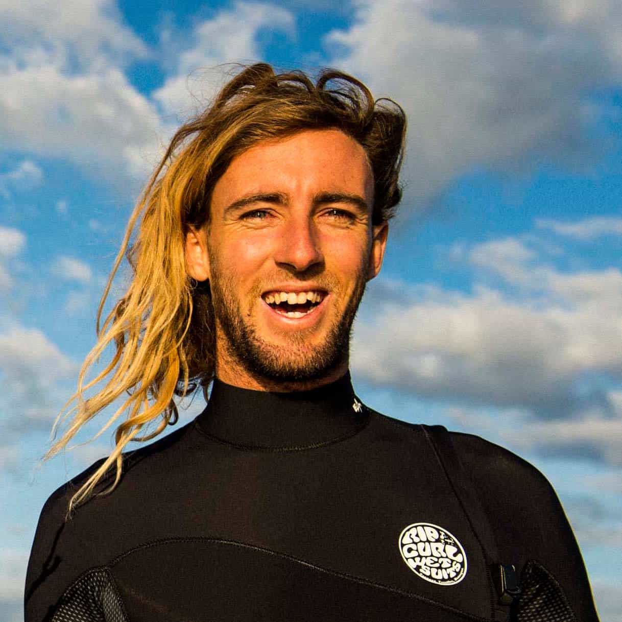 WATCH: Top Aussie surfer has narrow escape from shark at Ballina