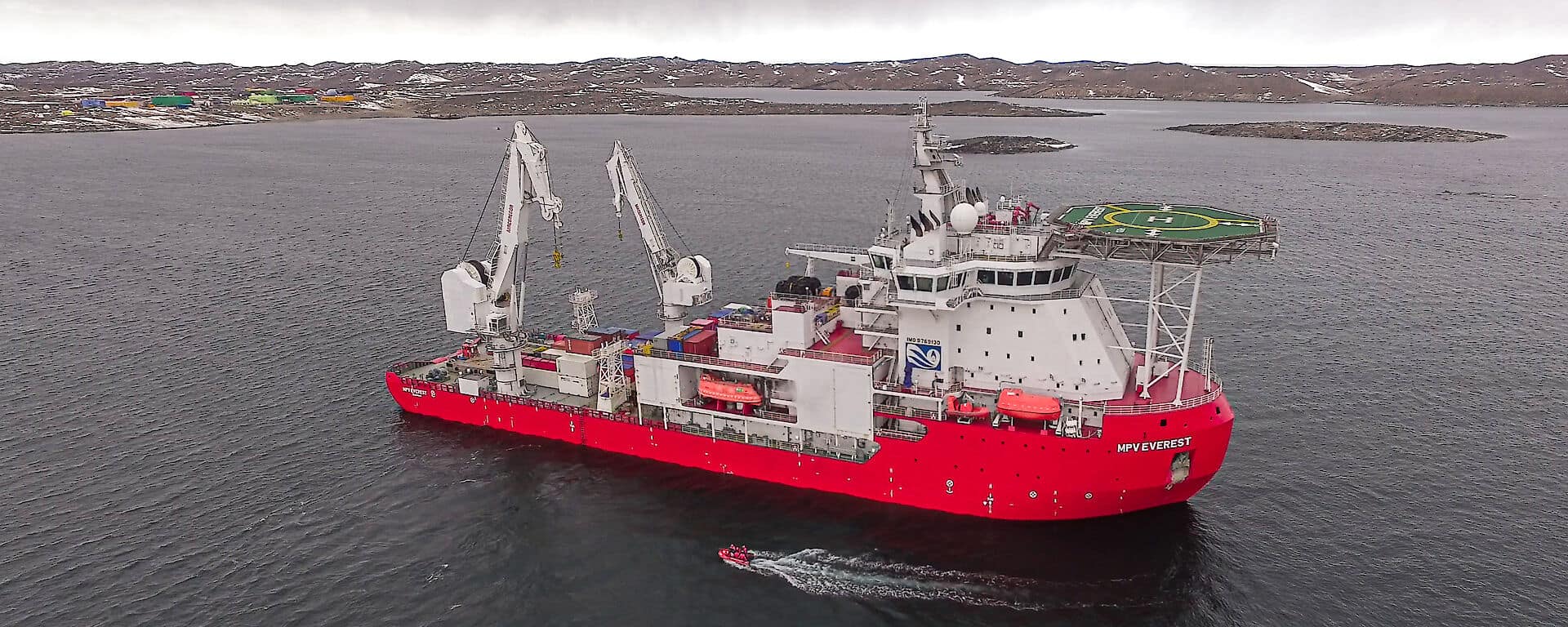 Fire-stricken Antarctic supply ship is heading for Fremantle