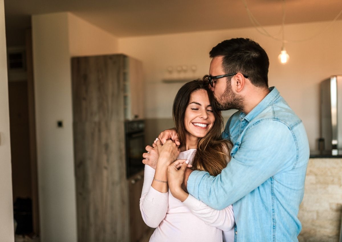 9 Powerful relationship goals for all couples