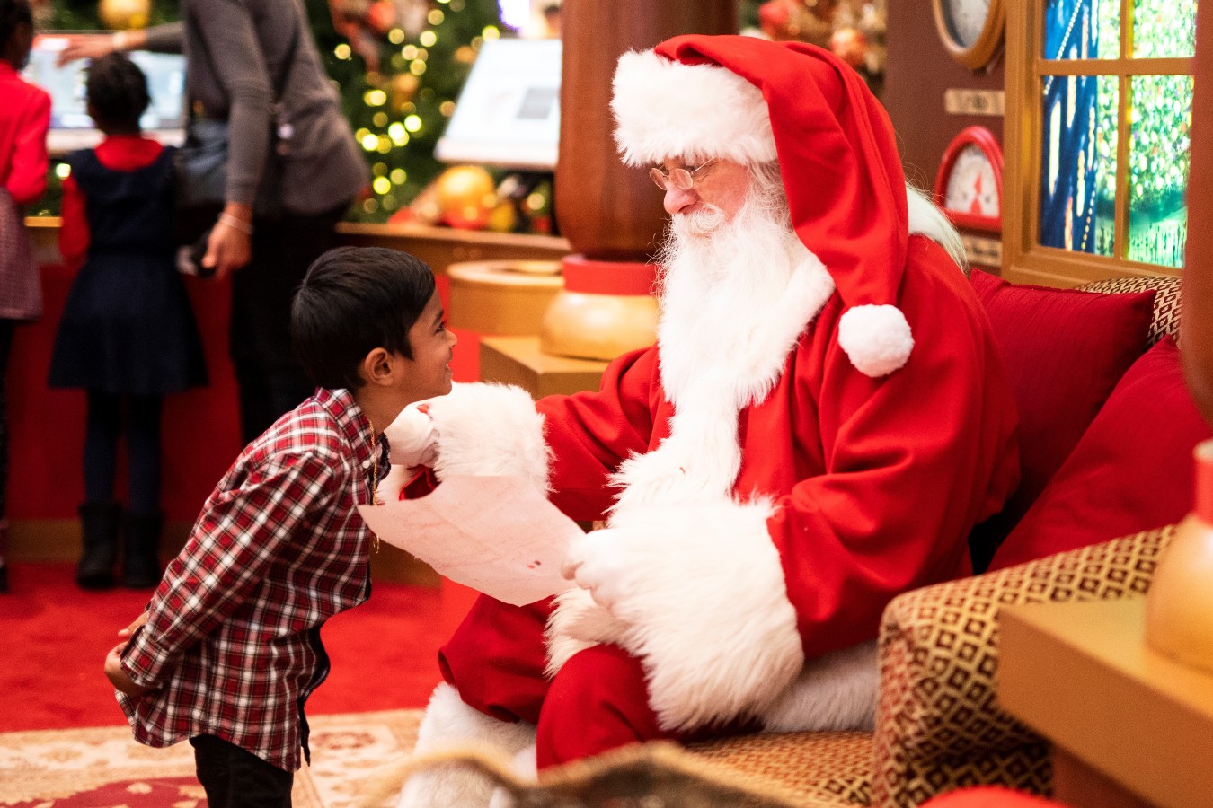 How Christmas became an American holiday tradition, with a Santa Claus ...