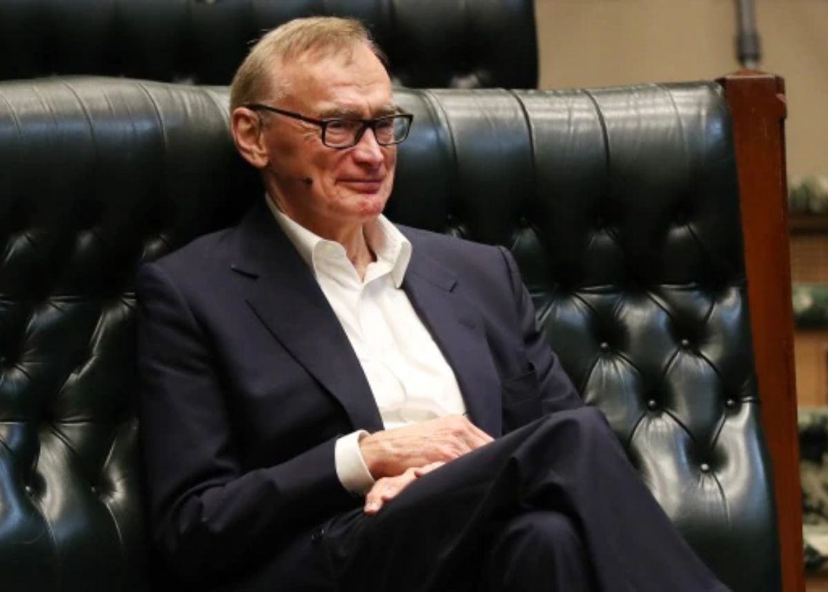 Bob Carr stands by claim that Dutton released text messages